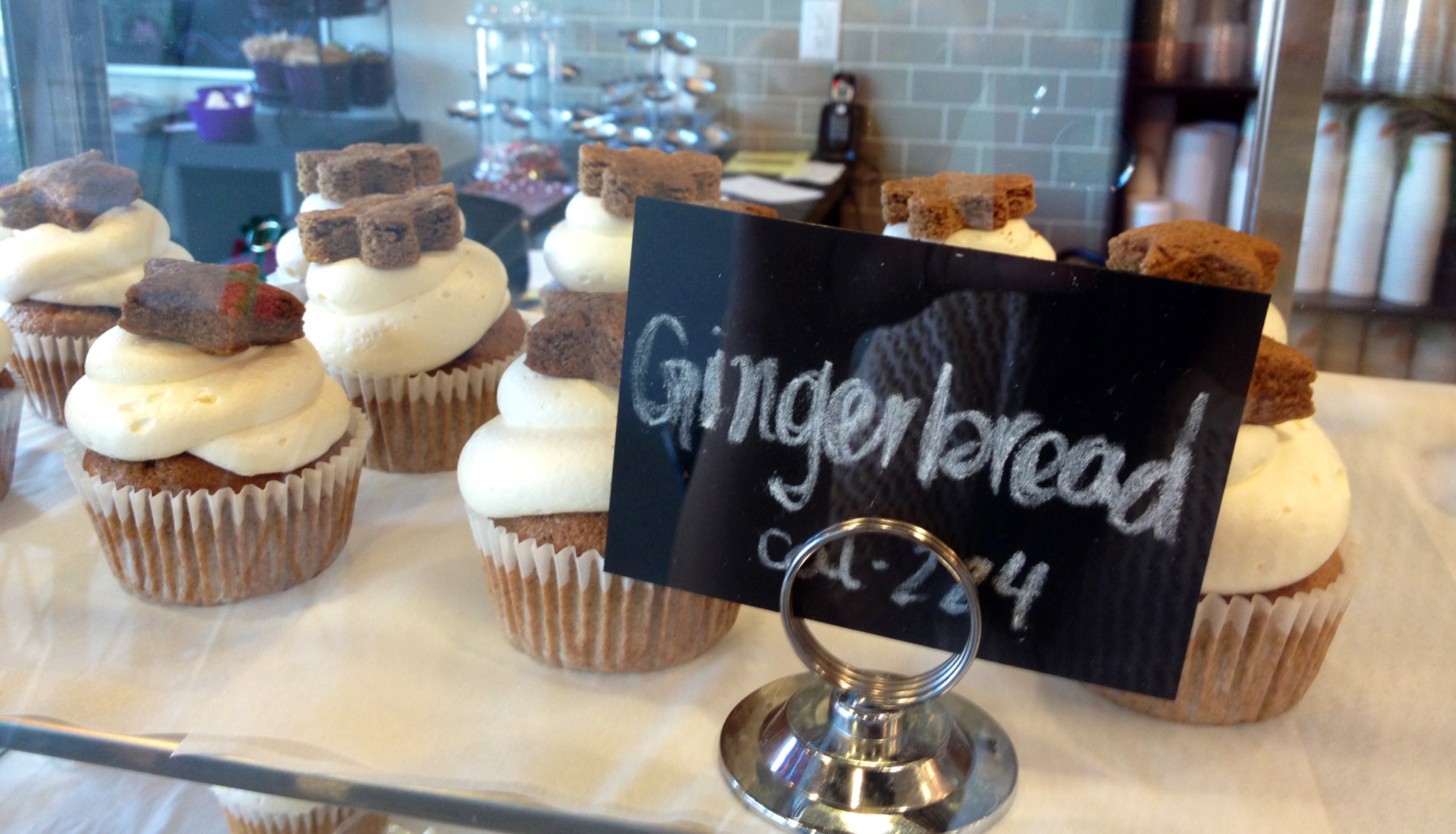 Holiday Cheer at Pure deLite - DallasFoodNerd