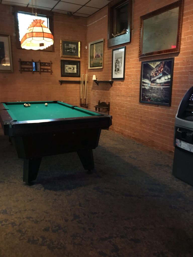 Chelsea Corner: A Neighborhood Bar with an Ageless Vibe - DallasFoodNerd