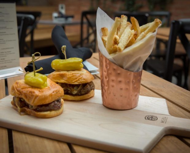 Chelsea Corner: A Neighborhood Bar with an Ageless Vibe - DallasFoodNerd