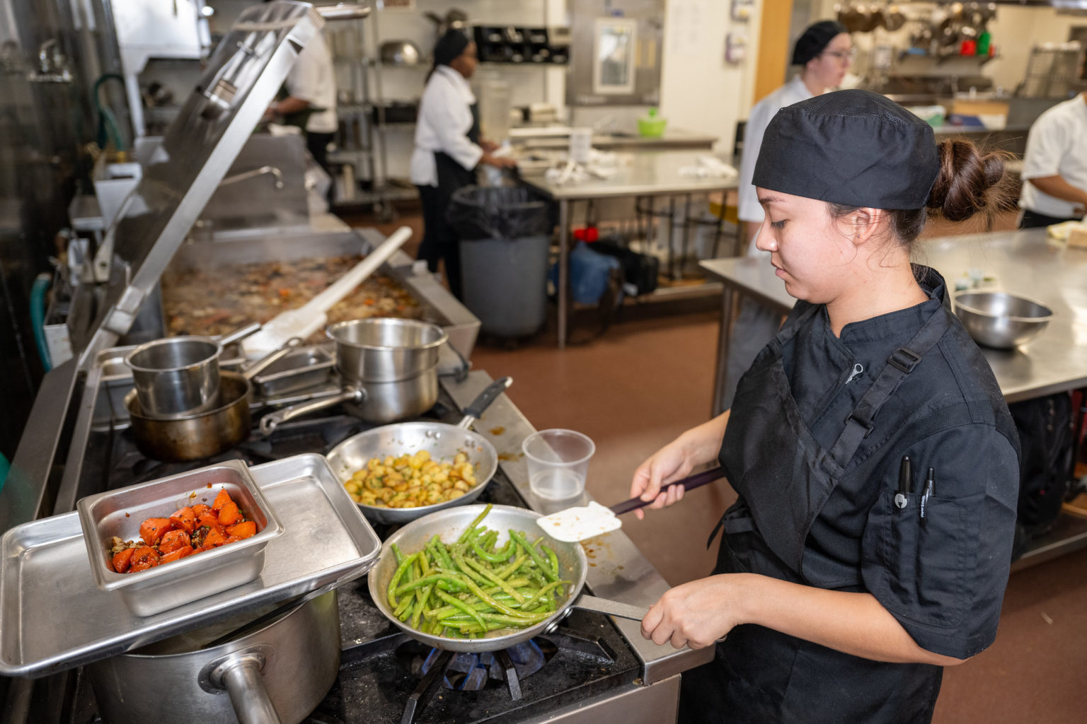 Women in Restaurants Leadership Program Launches This Spring ...